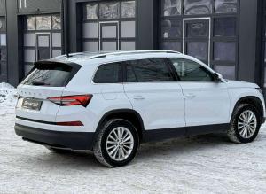 Белый Шкода Kodiaq 2022 в Шяуляй, объемом двигателя 1.50 л и пробегом 186 тыс. км за 21990 €, фото 5 на AUTOMOTO.COM.LV