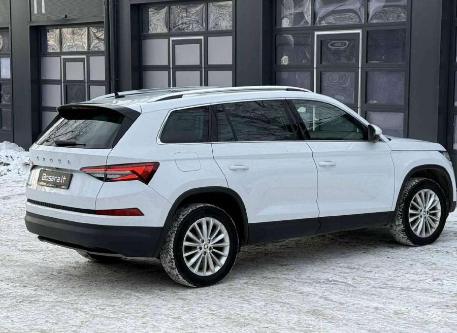 Белый Шкода Kodiaq 2022 в Шяуляй, объемом двигателя 1.50 л и пробегом 186 тыс. км за 21990 €, фото 5 на AUTOMOTO.COM.LV