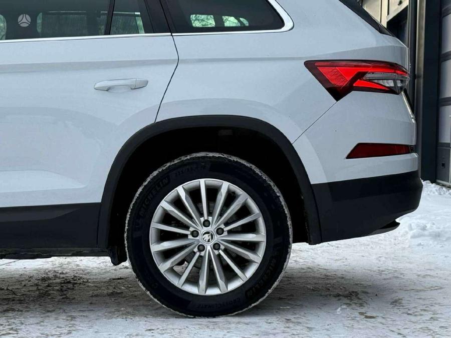 Белый Шкода Kodiaq 2022 в Шяуляй, объемом двигателя 1.50 л и пробегом 186 тыс. км за 21990 €, фото 9 на AUTOMOTO.COM.LV