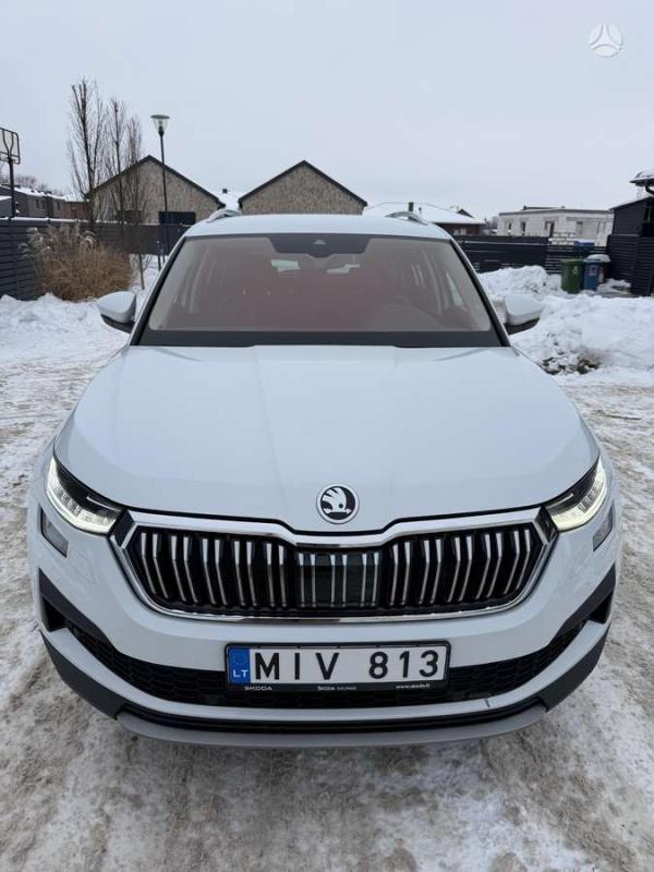 White Skoda Kodiaq 2022 in Kaunas, with an engine capacity of 1.97 L and mileage of 134 thousand km for 29500 €, photo 2 on AUTOMOTO.COM.LV