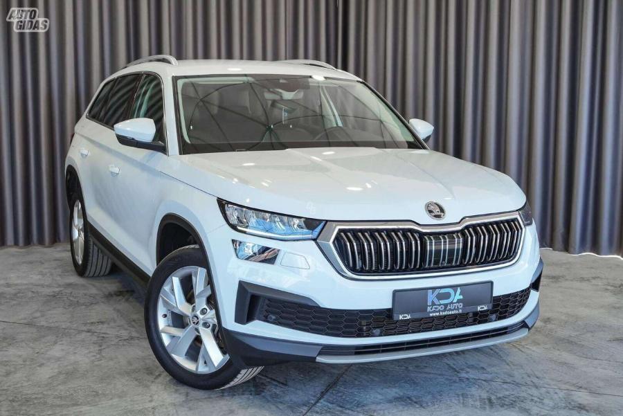 White Skoda Kodiaq 2022 in Marijampole, with an engine capacity of 2.00 L and mileage of 198 thousand km for 22450 €, photo 2 on AUTOMOTO.COM.LV