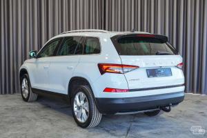 White Skoda Kodiaq 2022 in Marijampole, with an engine capacity of 2.00 L and mileage of 198 thousand km for 22450 €, photo 8 on AUTOMOTO.COM.LV
