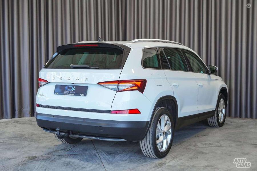 White Skoda Kodiaq 2022 in Marijampole, with an engine capacity of 2.00 L and mileage of 198 thousand km for 22450 €, photo 12 on AUTOMOTO.COM.LV