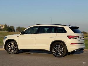 Белый Шкода Kodiaq 2022 в Каунас, объемом двигателя 1.98 л и пробегом 61 тыс. км за 32500 €, фото 8 на AUTOMOTO.COM.LV