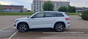 Белый Шкода Kodiaq 2022 в Шяуляй, объемом двигателя 1.97 л и пробегом 197 тыс. км за 26600 €, фото 3 на AUTOMOTO.COM.LV