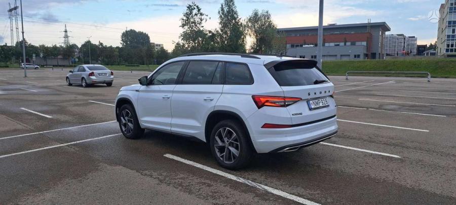 Белый Шкода Kodiaq 2022 в Шяуляй, объемом двигателя 1.97 л и пробегом 197 тыс. км за 26600 €, фото 4 на AUTOMOTO.COM.LV