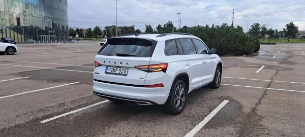 Белый Шкода Kodiaq 2022 в Шяуляй, объемом двигателя 1.97 л и пробегом 197 тыс. км за 26600 €, фото 5 на AUTOMOTO.COM.LV