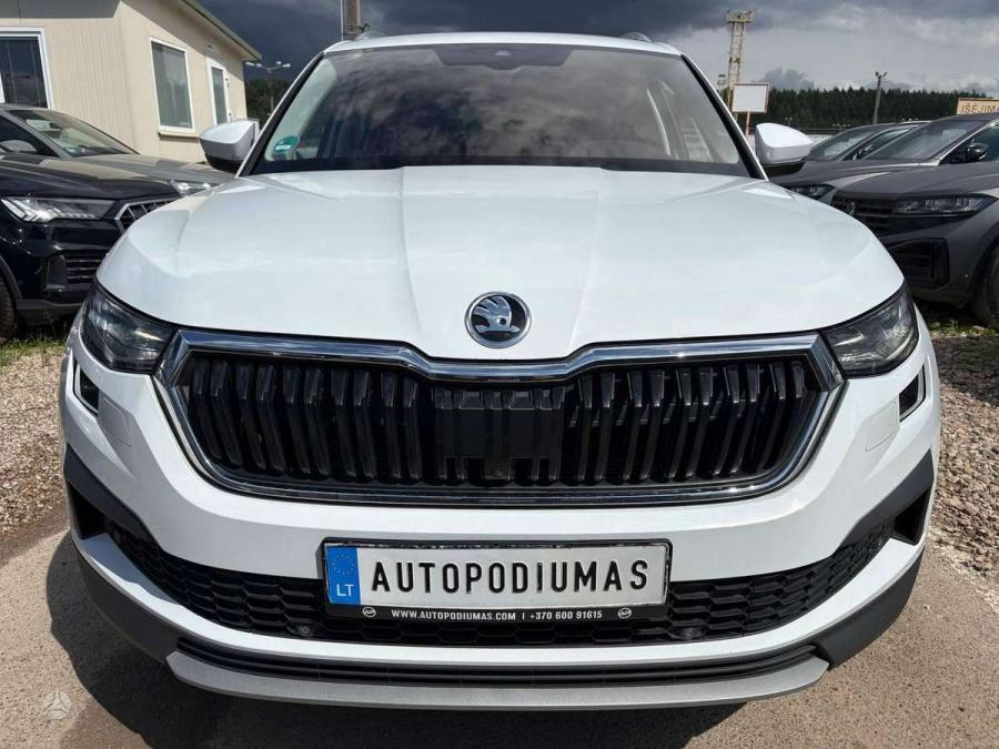 Белый Шкода Kodiaq 2022 в Вильнюс, объемом двигателя 1.97 л и пробегом 185 тыс. км за 24400 €, фото 5 на AUTOMOTO.COM.LV