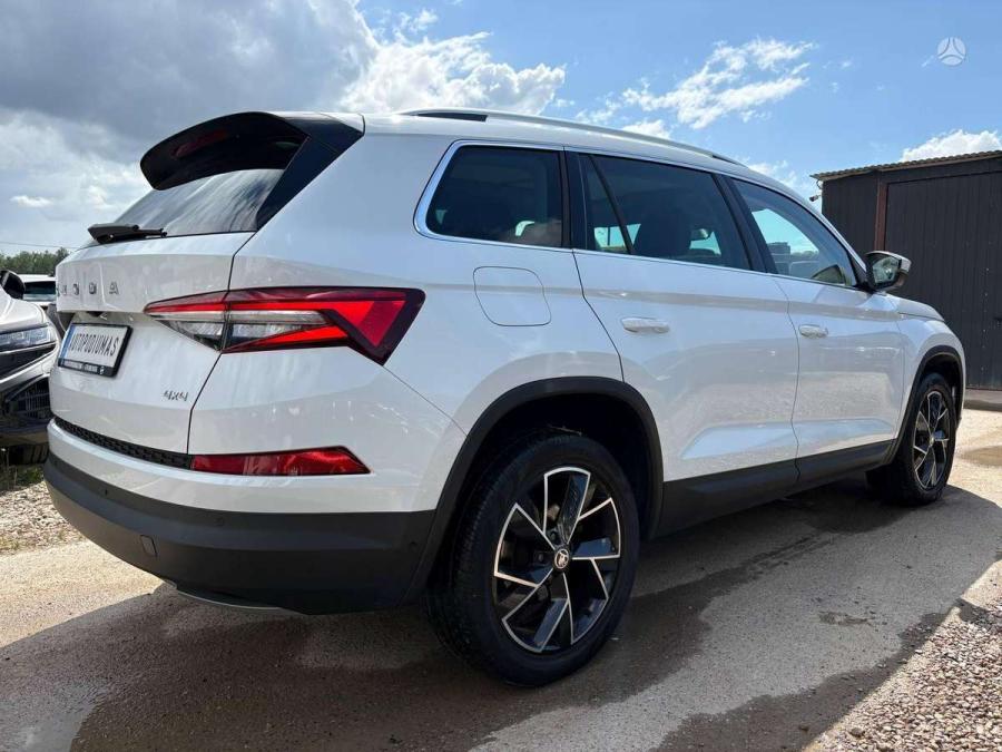 Белый Шкода Kodiaq 2022 в Вильнюс, объемом двигателя 1.97 л и пробегом 185 тыс. км за 24400 €, фото 9 на AUTOMOTO.COM.LV