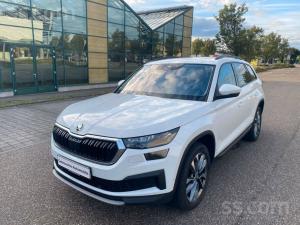 White Skoda Kodiaq 2022 in Liepaja, with an engine capacity of 2.00 L and mileage of 208 thousand km for 21500 €, photo 3 on AUTOMOTO.COM.LV