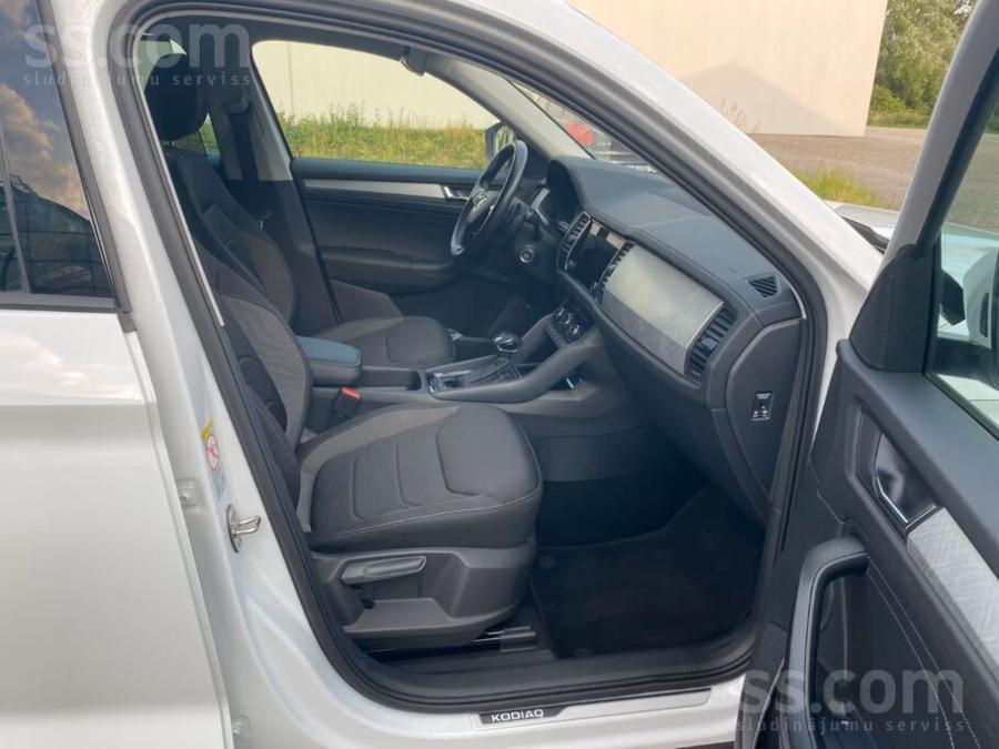 White Skoda Kodiaq 2022 in Liepaja, with an engine capacity of 2.00 L and mileage of 208 thousand km for 21500 €, photo 8 on AUTOMOTO.COM.LV