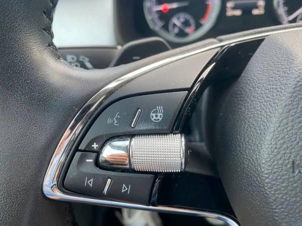 Balts Skoda Kodiaq 2022 Liepāja, ar dzinēja tilpumu 2.00 L un nobraukumu 208 tūkst. km par 21500 €, foto 8 vietnē AUTOMOTO.COM.LV