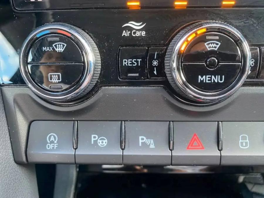 Белый Шкода Kodiaq 2022 в Лиепая, объемом двигателя 2.00 л и пробегом 208 тыс. км за 21500 €, фото 15 на AUTOMOTO.COM.LV