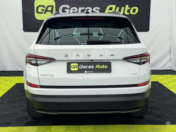 White Skoda Kodiaq 2022 in Vilnius, with an engine capacity of 2.00 L and mileage of 235 thousand km for 22500 €, photo 5 on AUTOMOTO.COM.LV