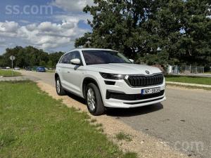 Белый Шкода Kodiaq 2022 в Рига, объемом двигателя 1.50 л и пробегом 90 тыс. км за 27500 €, фото 3 на AUTOMOTO.COM.LV