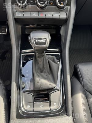 Белый Шкода Kodiaq 2022 в Рига, объемом двигателя 1.50 л и пробегом 90 тыс. км за 27500 €, фото 10 на AUTOMOTO.COM.LV