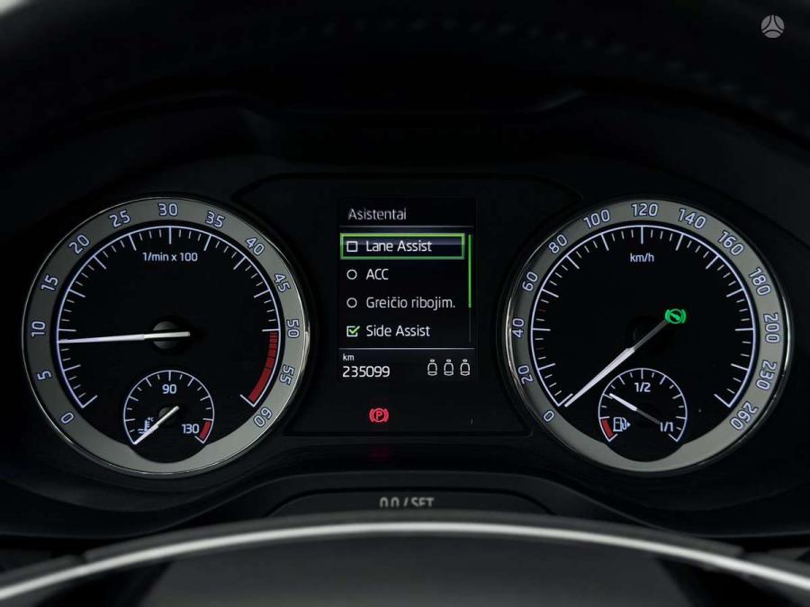 Белый Шкода Kodiaq 2022 в Вильнюс, объемом двигателя 2.00 л и пробегом 235 тыс. км за 19999 €, фото 34 на AUTOMOTO.COM.LV