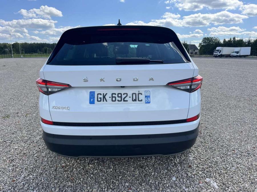 Balts Skoda Kodiaq 2022 Tauragė, ar dzinēja tilpumu 2.00 L un nobraukumu 307 tūkst. km par 17300 €, foto 9 vietnē AUTOMOTO.COM.LV