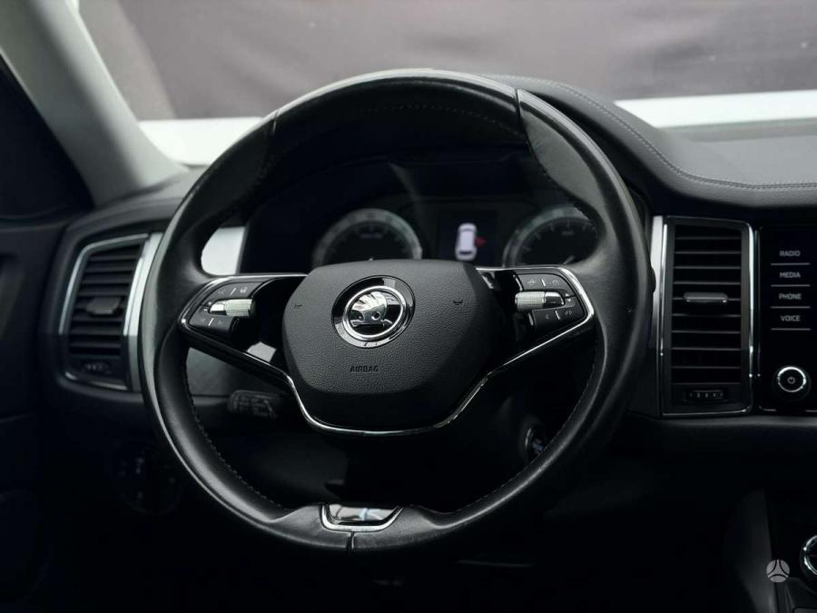 Белый Шкода Kodiaq 2022 в Вильнюс, объемом двигателя 2.00 л и пробегом 235 тыс. км за 19200 €, фото 21 на AUTOMOTO.COM.LV