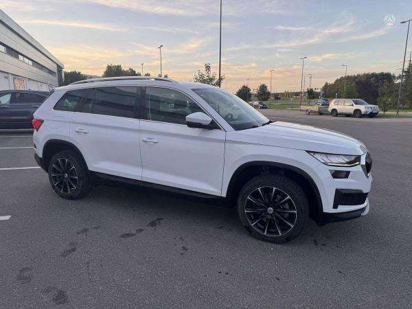 Balts Skoda Kodiaq 2022 Utena, ar dzinēja tilpumu 1.97 L un nobraukumu 162 tūkst. km par 20999 €, foto 3 vietnē AUTOMOTO.COM.LV