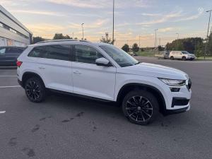 White Skoda Kodiaq 2022 in Utena, with an engine capacity of 1.97 L and mileage of 162 thousand km for 20999 €, photo 3 on AUTOMOTO.COM.LV