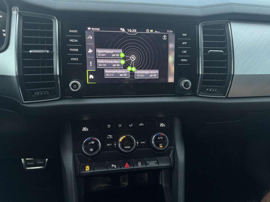 White Skoda Kodiaq 2022 in Utena, with an engine capacity of 1.97 L and mileage of 162 thousand km for 20999 €, photo 13 on AUTOMOTO.COM.LV