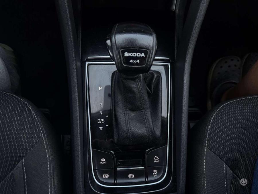 White Skoda Kodiaq 2022 in Utena, with an engine capacity of 1.97 L and mileage of 162 thousand km for 20999 €, photo 14 on AUTOMOTO.COM.LV