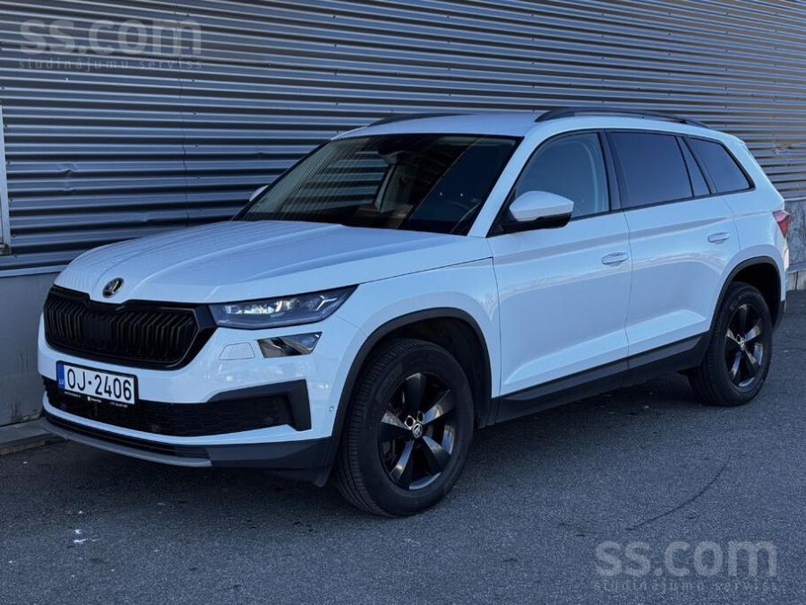 Белый Шкода Kodiaq 2022 в Рига, объемом двигателя 2.00 л и пробегом 215 тыс. км за 22900 €, фото 1 на AUTOMOTO.COM.LV