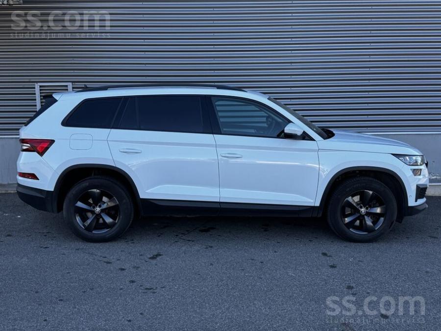 Белый Шкода Kodiaq 2022 в Рига, объемом двигателя 2.00 л и пробегом 215 тыс. км за 22900 €, фото 7 на AUTOMOTO.COM.LV