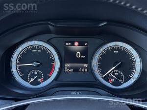 Белый Шкода Kodiaq 2022 в Рига, объемом двигателя 2.00 л и пробегом 215 тыс. км за 22900 €, фото 16 на AUTOMOTO.COM.LV