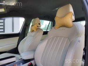 White Skoda Kodiaq 2022 in Riga, with an engine capacity of 2.00 L and mileage of 45 thousand km for 40000 €, photo 5 on AUTOMOTO.COM.LV