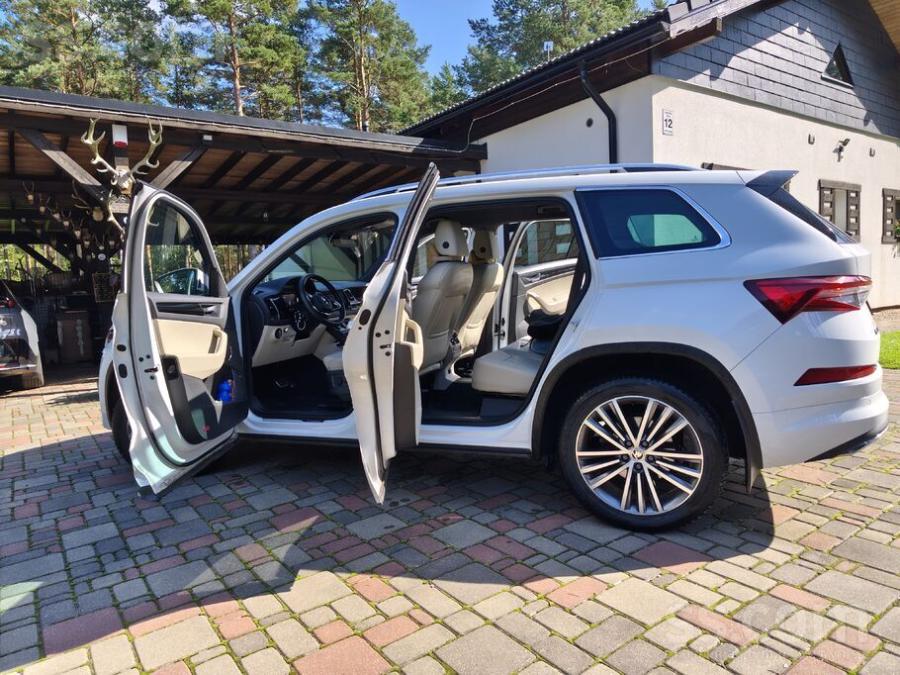 White Skoda Kodiaq 2022 in Riga, with an engine capacity of 2.00 L and mileage of 45 thousand km for 40000 €, photo 6 on AUTOMOTO.COM.LV