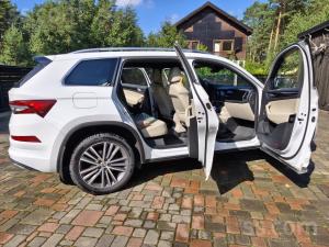 White Skoda Kodiaq 2022 in Riga, with an engine capacity of 2.00 L and mileage of 45 thousand km for 40000 €, photo 7 on AUTOMOTO.COM.LV