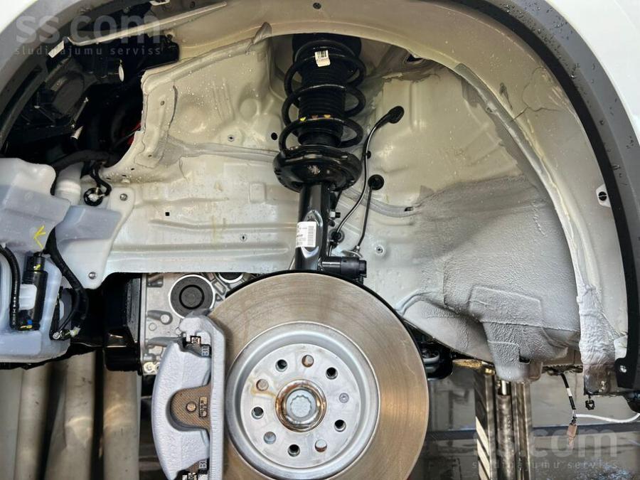 White Skoda Kodiaq 2022 in Riga, with an engine capacity of 2.00 L and mileage of 45 thousand km for 40000 €, photo 15 on AUTOMOTO.COM.LV