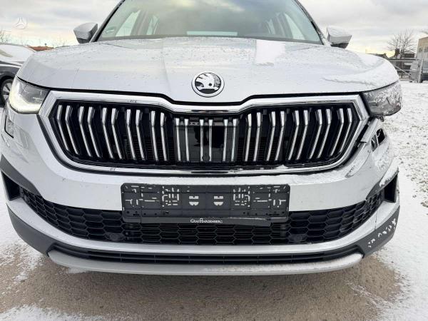 Белый Шкода Kodiaq 2023 в Шяуляй, объемом двигателя 1.97 л и пробегом 105 тыс. км за 21300 €, фото 3 на AUTOMOTO.COM.LV