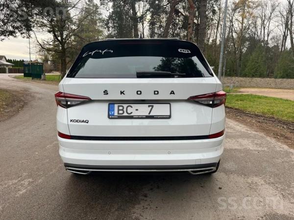 Balts Skoda Kodiaq 2023 Rīga, ar dzinēja tilpumu 1.50 L un nobraukumu 52 tūkst. km par 31995 €, foto 5 vietnē AUTOMOTO.COM.LV