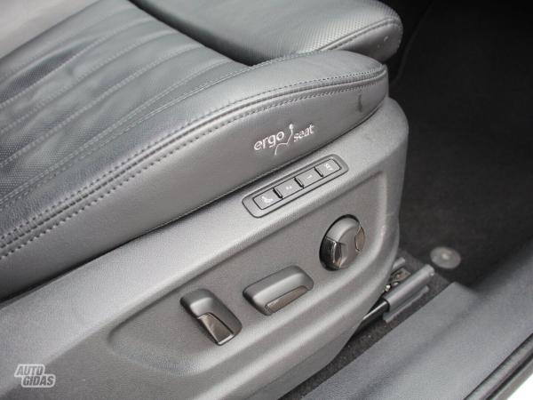 White Skoda Kodiaq 2023 in Vilnius, with an engine capacity of 1.50 L and mileage of 90 thousand km for 29500 €, photo 7 on AUTOMOTO.COM.LV