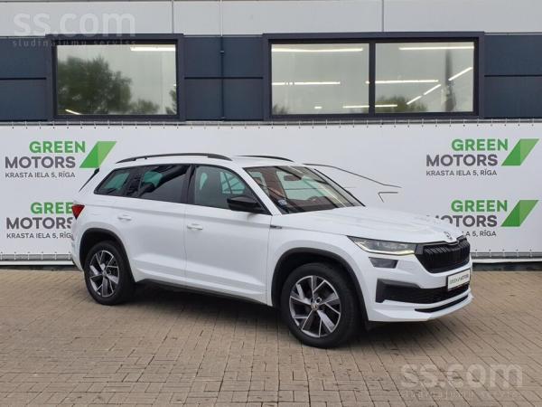White Skoda Kodiaq 2023 in Riga, with an engine capacity of 1.50 L and mileage of 105 thousand km for 29500 €, photo 2 on AUTOMOTO.COM.LV