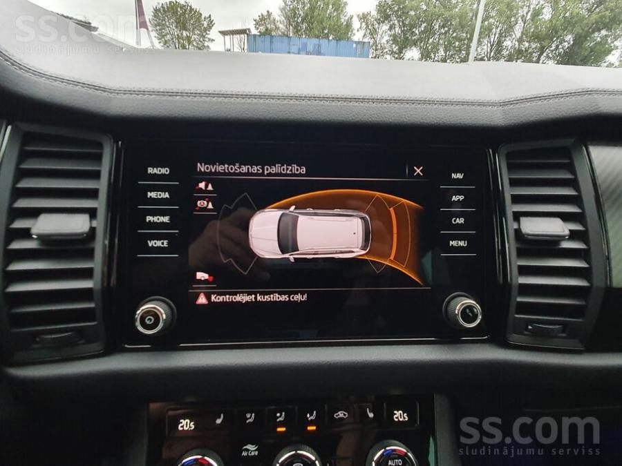 Белый Шкода Kodiaq 2023 в Рига, объемом двигателя 1.50 л и пробегом 105 тыс. км за 28500 €, фото 28 на AUTOMOTO.COM.LV