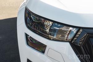 Белый Шкода Kodiaq 2023 в Рига, объемом двигателя 2.00 л и пробегом 23 тыс. км за 29990 €, фото 8 на AUTOMOTO.COM.LV