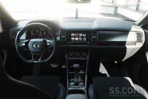 Белый Шкода Kodiaq 2023 в Рига, объемом двигателя 2.00 л и пробегом 23 тыс. км за 29990 €, фото 11 на AUTOMOTO.COM.LV