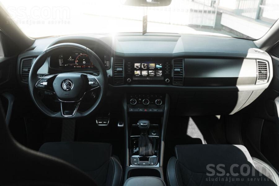 Белый Шкода Kodiaq 2023 в Рига, объемом двигателя 2.00 л и пробегом 23 тыс. км за 29990 €, фото 11 на AUTOMOTO.COM.LV