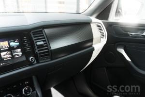 Белый Шкода Kodiaq 2023 в Рига, объемом двигателя 2.00 л и пробегом 23 тыс. км за 29990 €, фото 12 на AUTOMOTO.COM.LV