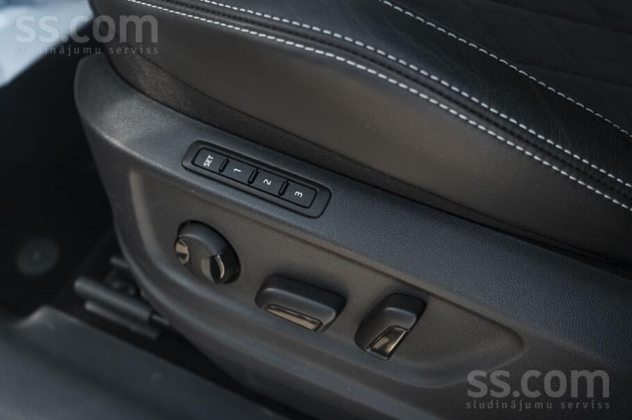Белый Шкода Kodiaq 2023 в Рига, объемом двигателя 2.00 л и пробегом 23 тыс. км за 29990 €, фото 13 на AUTOMOTO.COM.LV