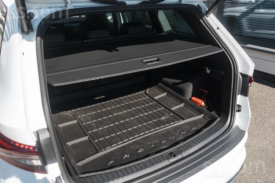 Белый Шкода Kodiaq 2023 в Рига, объемом двигателя 2.00 л и пробегом 23 тыс. км за 29990 €, фото 19 на AUTOMOTO.COM.LV
