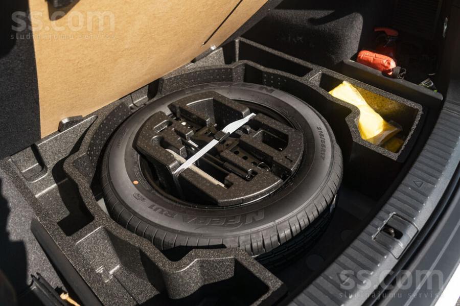 Белый Шкода Kodiaq 2023 в Рига, объемом двигателя 2.00 л и пробегом 23 тыс. км за 29990 €, фото 22 на AUTOMOTO.COM.LV