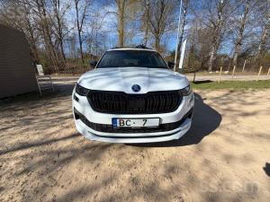 Balts Skoda Kodiaq 2023 Rīga, ar dzinēja tilpumu 1.50 L un nobraukumu 56 tūkst. km par 31595 €, foto 3 vietnē AUTOMOTO.COM.LV