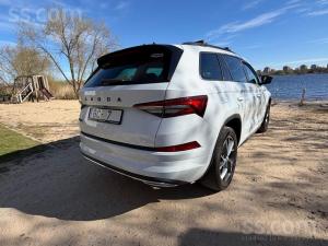 Balts Skoda Kodiaq 2023 Rīga, ar dzinēja tilpumu 1.50 L un nobraukumu 56 tūkst. km par 31595 €, foto 6 vietnē AUTOMOTO.COM.LV