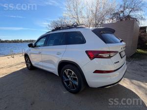Balts Skoda Kodiaq 2023 Rīga, ar dzinēja tilpumu 1.50 L un nobraukumu 56 tūkst. km par 31595 €, foto 8 vietnē AUTOMOTO.COM.LV