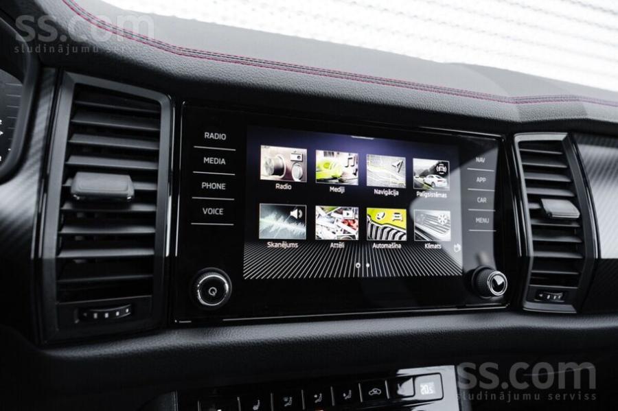 Белый Шкода Kodiaq 2023 в Рига, объемом двигателя 2.00 л и пробегом 125 тыс. км за 35200 €, фото 20 на AUTOMOTO.COM.LV